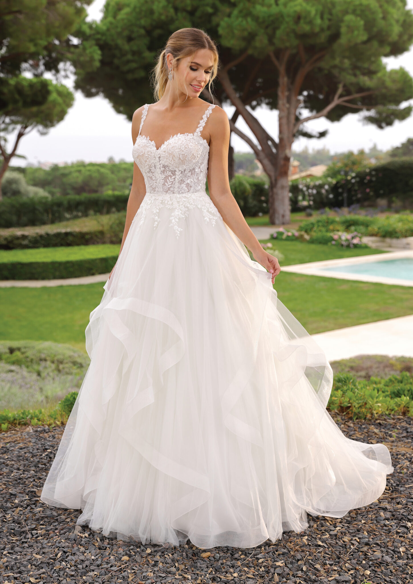 Modeca Edith | Koonings