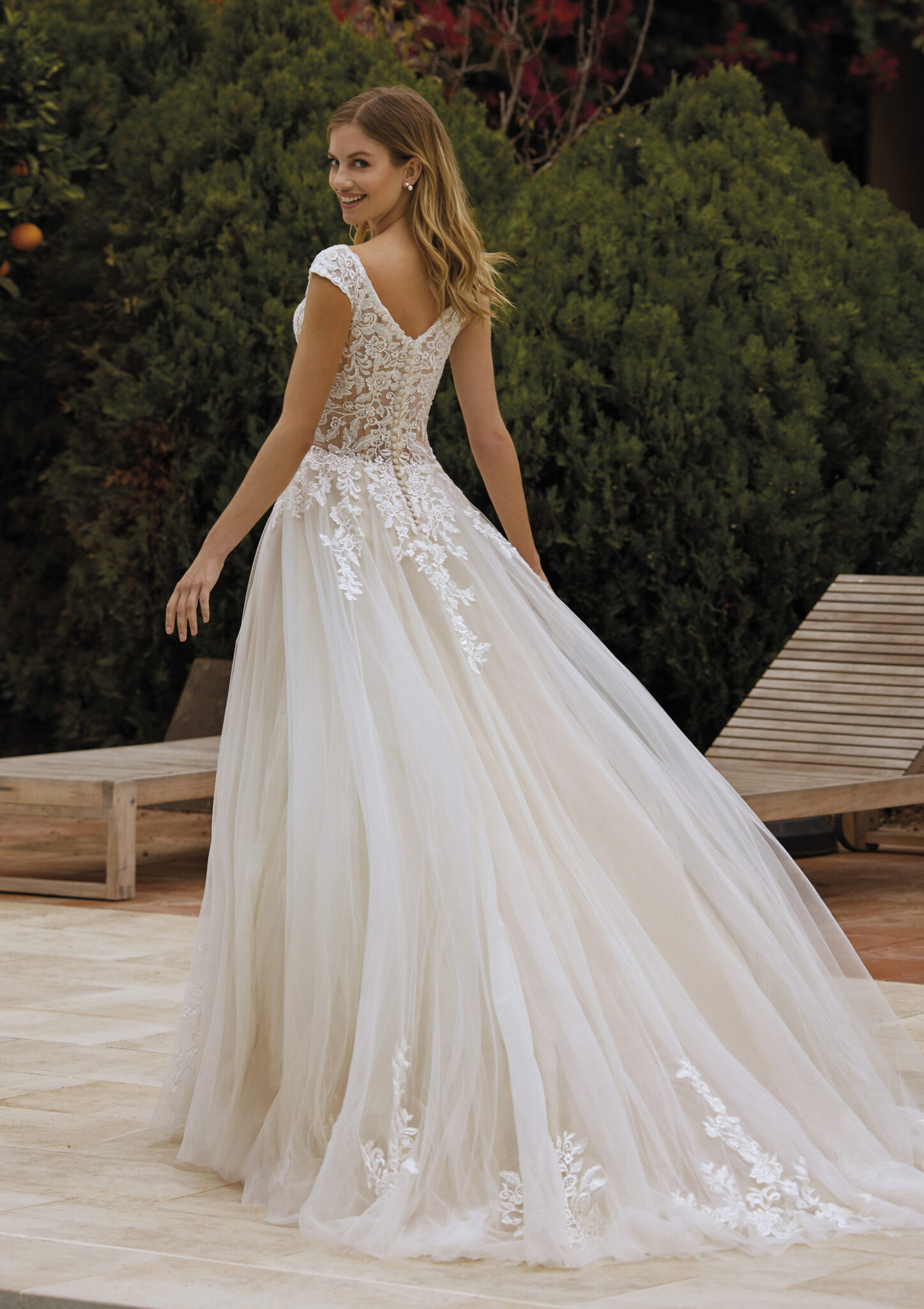 White One by St. Patrick Womack W1124BW4 | Koonings