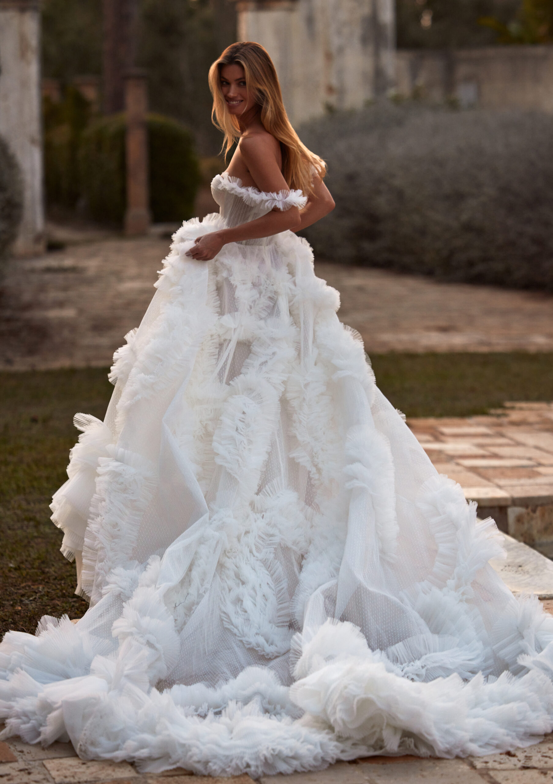 Milla Nova Bradshaw | Koonings